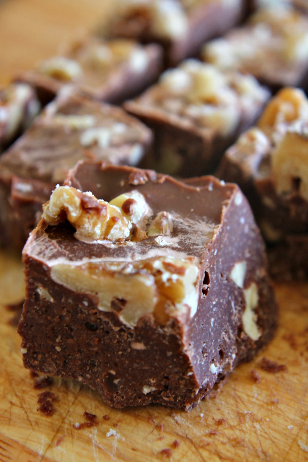 Vegan Walnut Fudge {Raw + Gluten-Free} - Wallflour Girl